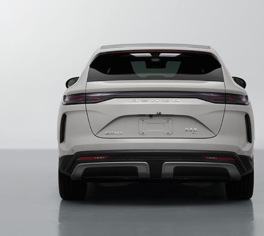 Why use silicone for cars? | XJY SILICONES®
